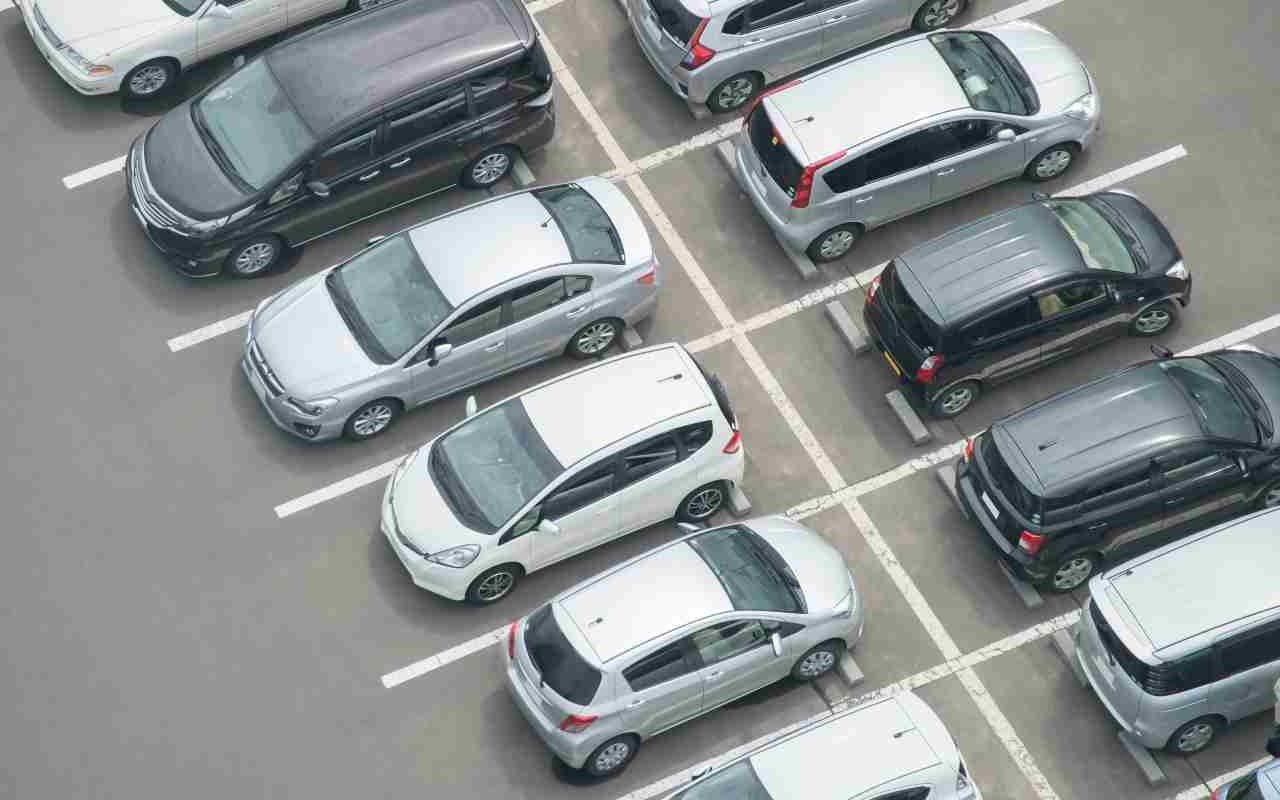 Parcheggi auto, sbagli tutto: in questo caso non sono a norma